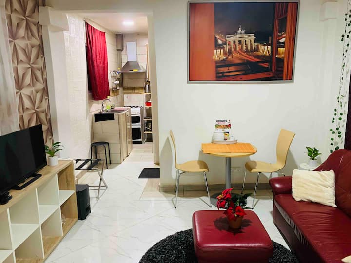 Ena’s Lovely One Bedroom Flat Two In One - Gâmbia