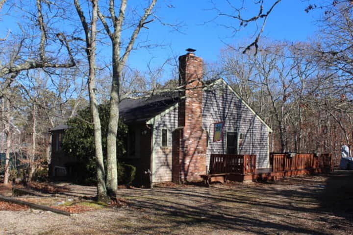 Private 3bdr Mins From Town&beaches In Oaks Bluff - Martha's Vineyard, MA