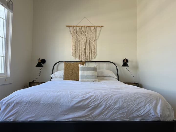Cozy Studio 2 Minutes Uber To Bart - Oakland, CA