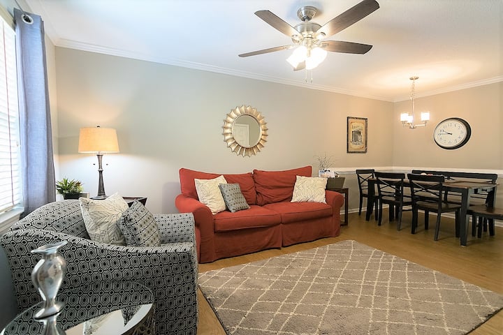 Stylish 2br Athens Condo In Great Location! - Athens
