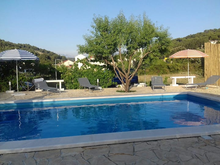 Apartman With One Bed Room With Pool - Brač