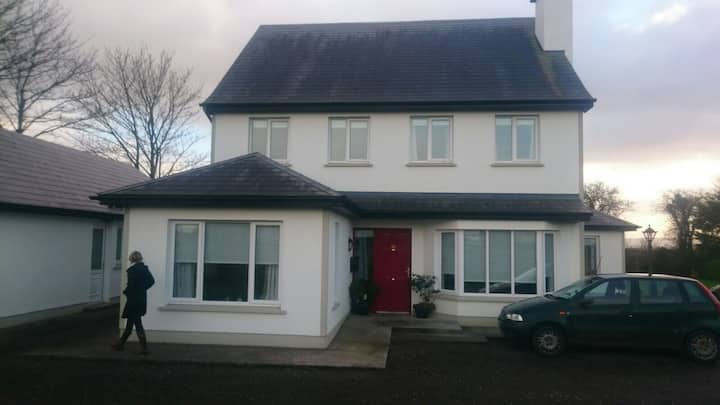 Beautiful House Ideal For Exploring Limerick - Newcastle West