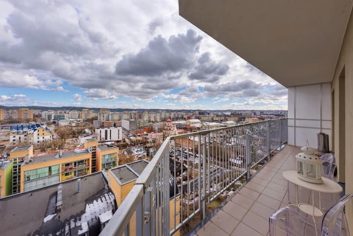 Modern 11th-floor Loft With Panoramic City Views - Vilnius