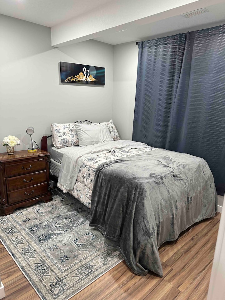 Comfortable Zone - Airdrie