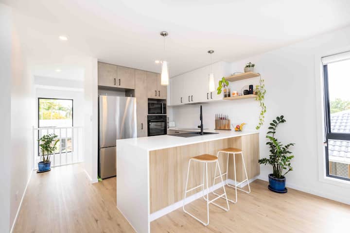 Guest Apartment - 10 Mins Drive To Burleigh Beach - Gold Coast