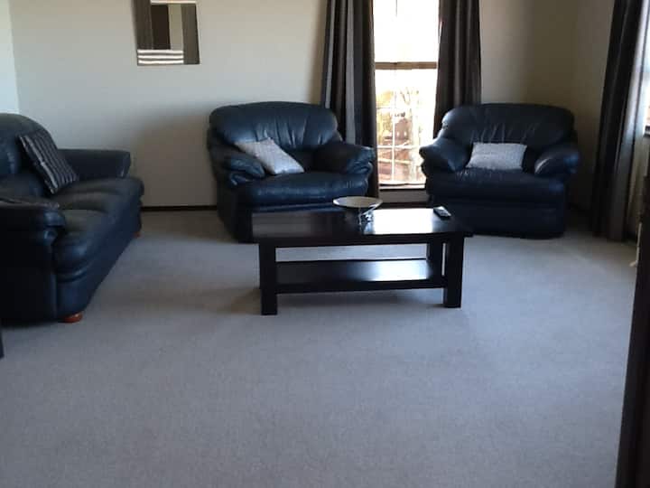 Large Dunedin Home With Views Out To Sea - Dunedin
