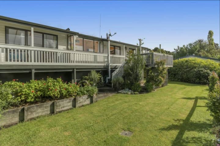 Treetop Tranquility - Tauranga