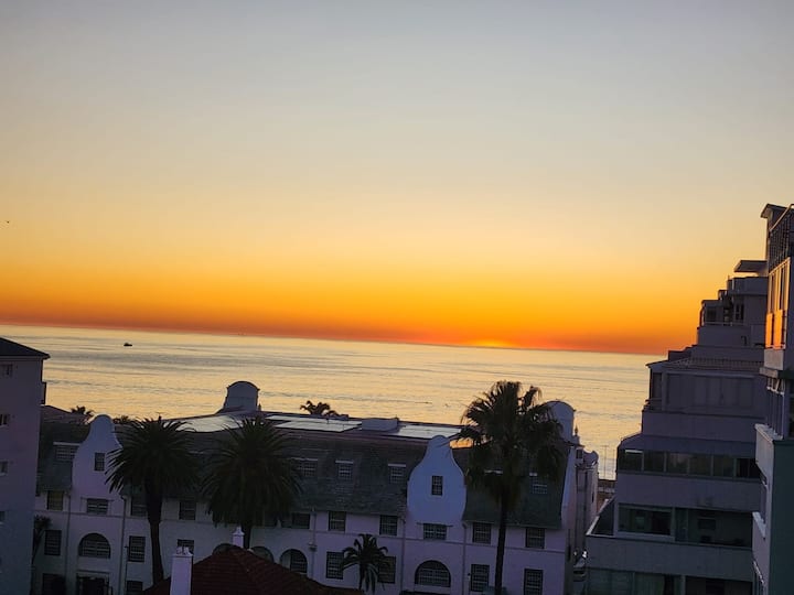 Apartment In Sea Point - Cape Town