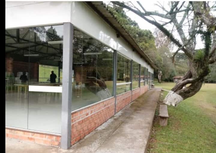Chacara De Eventos, Batizados Casamentos Retiros - Curitiba