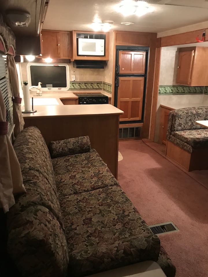 Camper Rv In Johnson Bayou, Louisiana - 路易斯安那