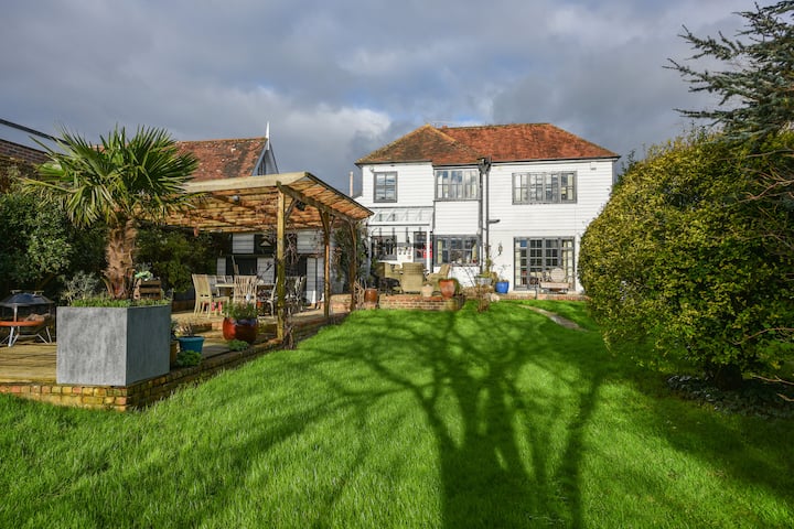 Cosy Country Cottage In Rural Kent - Cranbrook