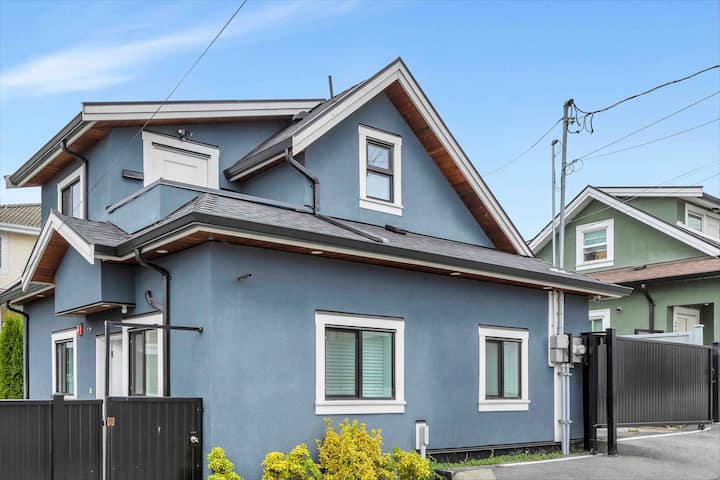 Cozy Private Guesthouse - Skytrain/ac/free Parking - Vancouver