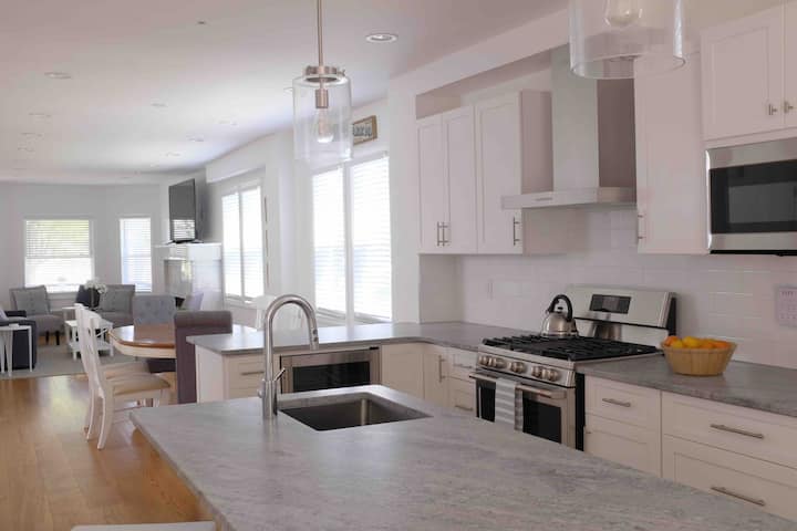 5br Summer House; Easy Walk To Beach & Cookman Ave - Ocean Township, NJ