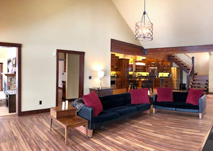 The Sanctuary House On The River - 5 Star R&r - Mishawaka, IN