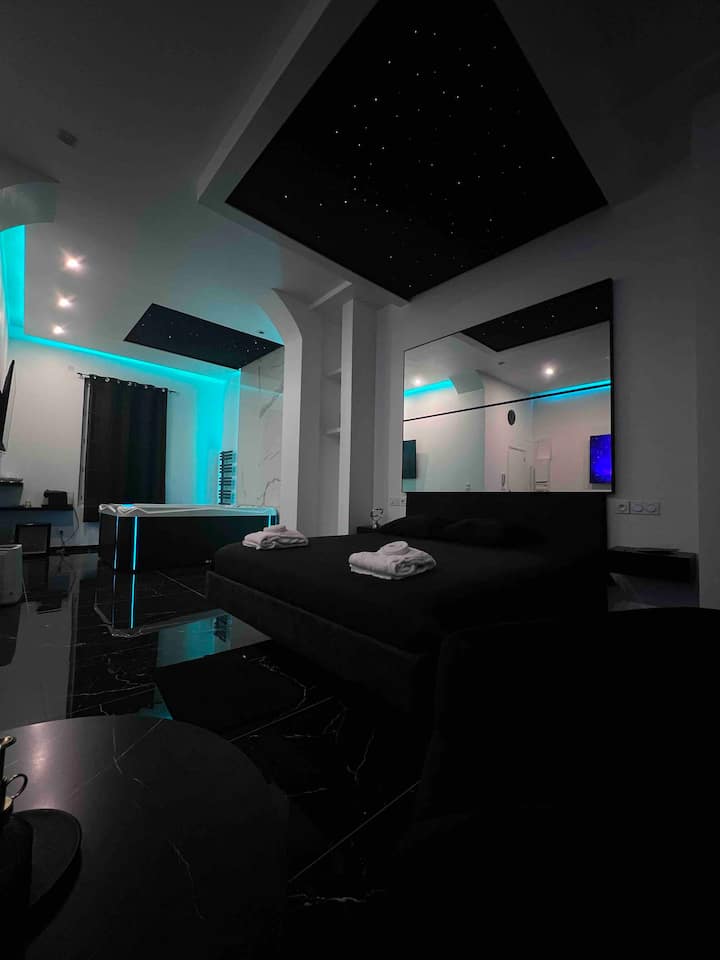 La Perle Noire | Appartement Avec Jacuzzi - Rouen
