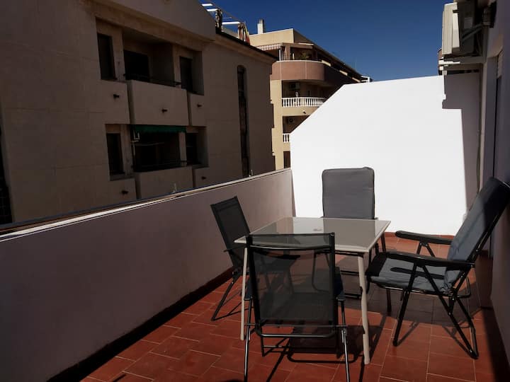 Terraza Grande Y Soleada, Wifi, Cerca Playa. - Torrevieja