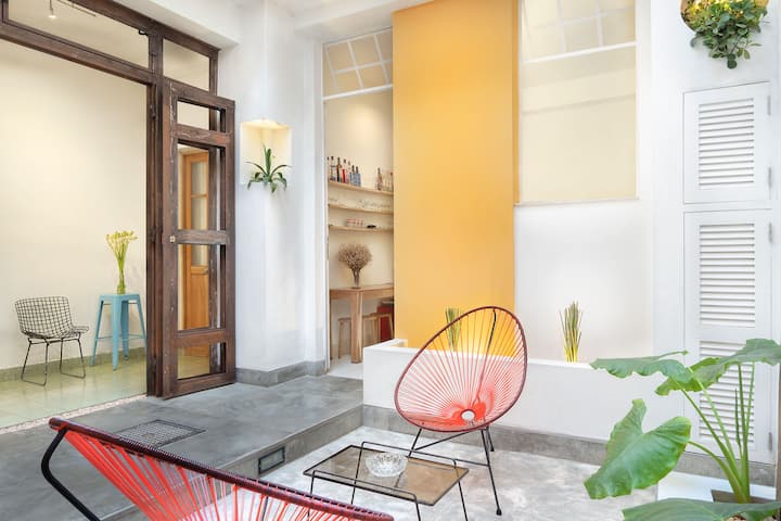 Hostal Amalia: Terrace + Wifi + Power Backup - Cuba