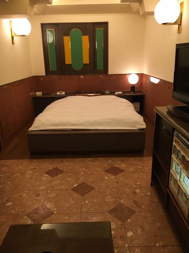 Great Location 3-minute Walk To The Station -