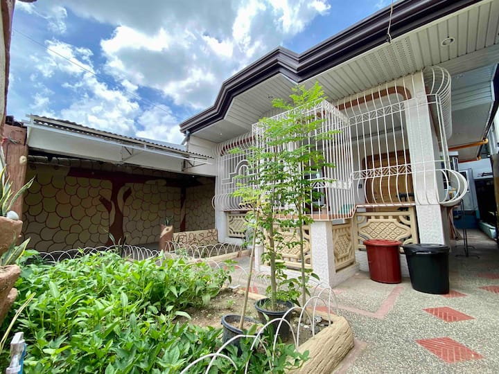 Bnb In Cabsy | 1br | Aircon | Karaoke | Fibr - Cabanatuan City