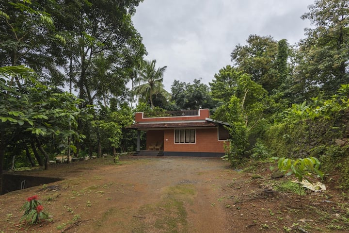 Trogon County....for The Birders, By The Birders - Kothamangalam