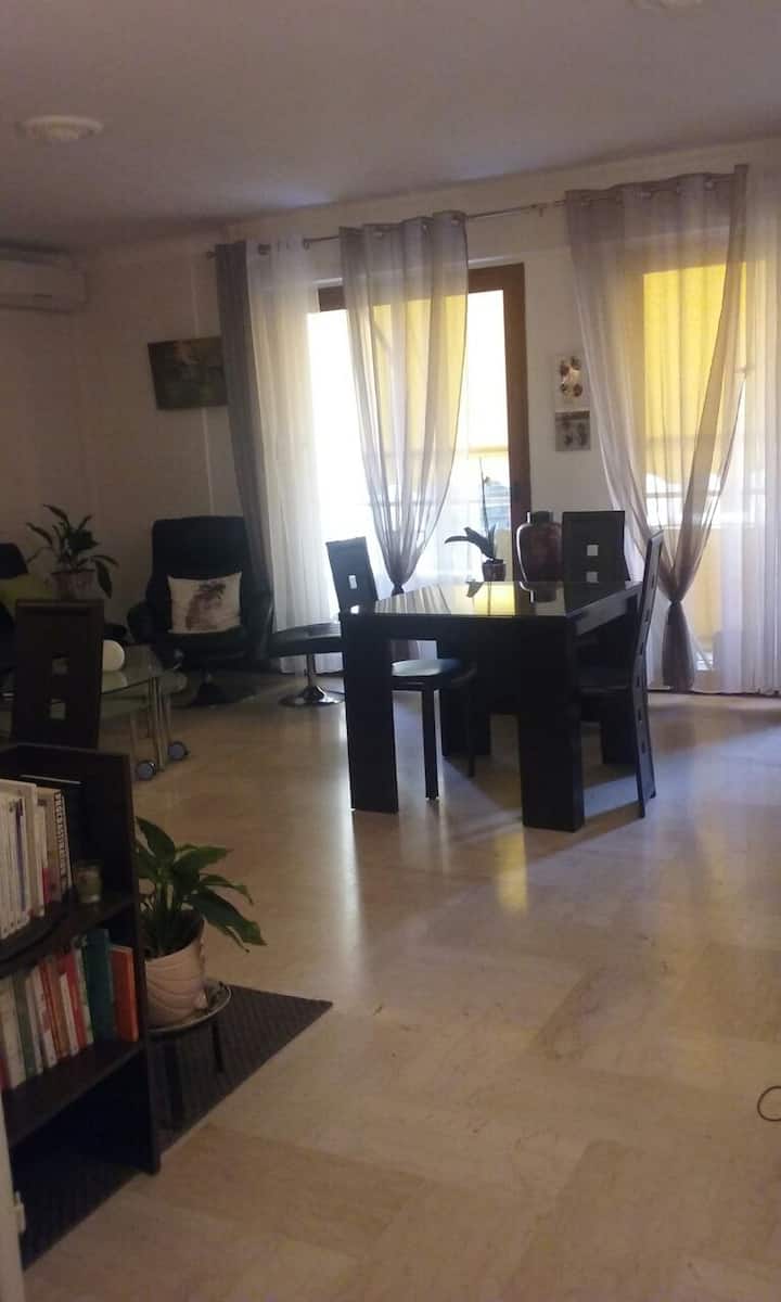 Bel Appartement Calme, 80m2 Proche Mer Climatisé - ジュアン・レ・パン