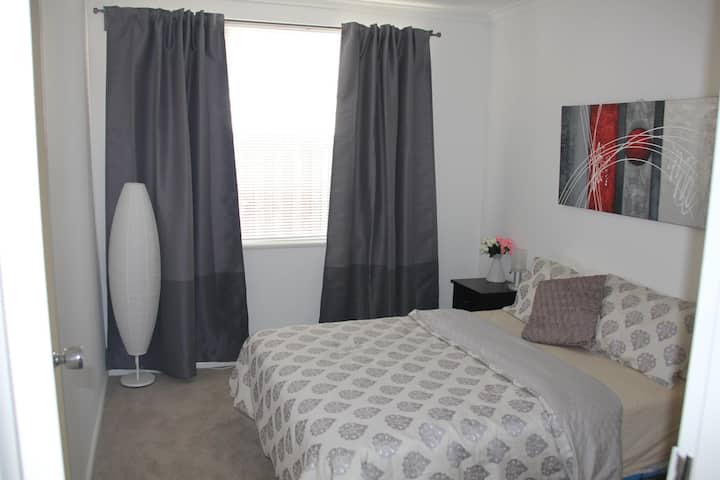 An Ideal Retreat For The Traveller - Brighton, Australia