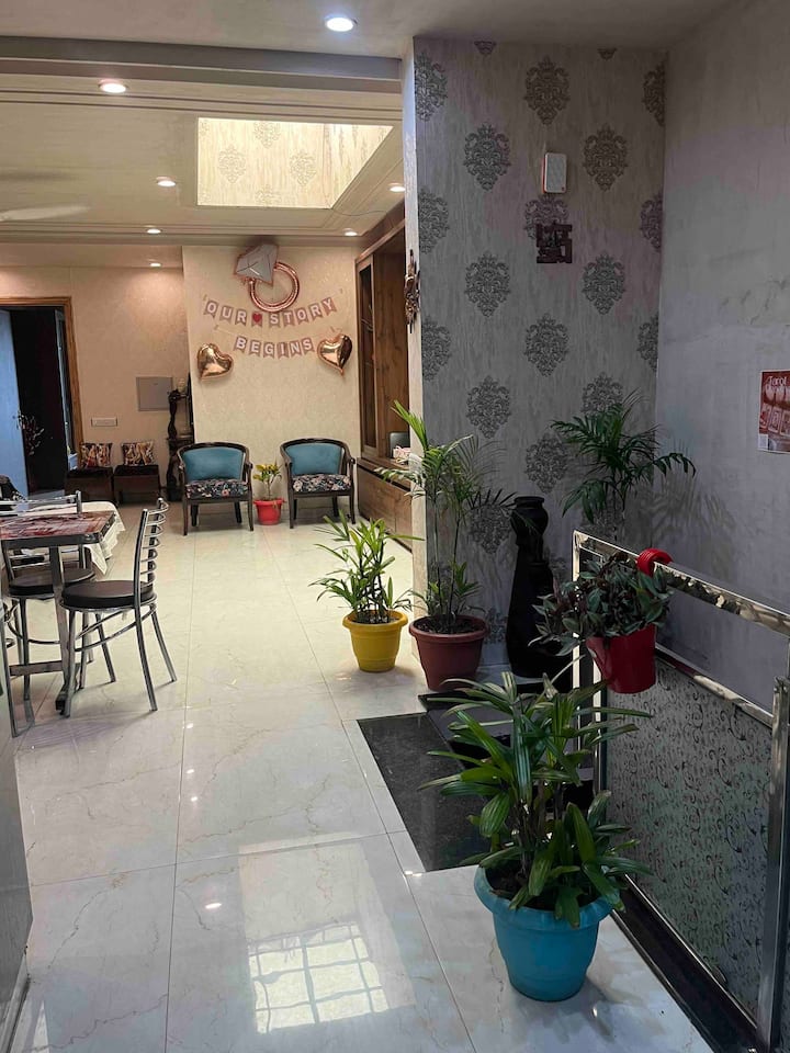 Travellers Abode 2bhk 
10 Min From Golden Temple - Amritsar