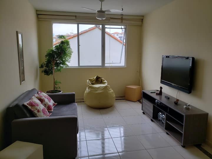 Apto 2 Qtos C/ Garagem 1 Quadra Da Praia Do Forte - Cabo Frio