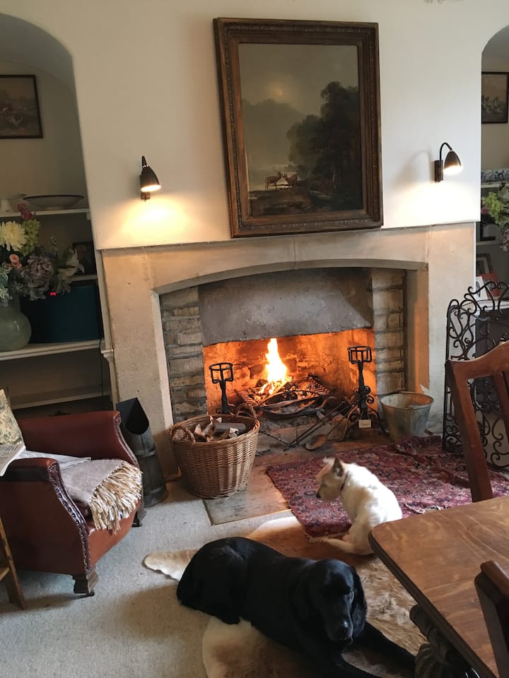 Cotswold House, Super-king/farmers Dog Pub 4 Mls. - Burford, UK