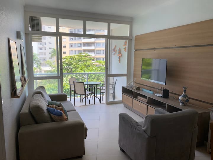 Ap. Duas Praias Pitangueiras. 7 Hóspedes. - Guarujá