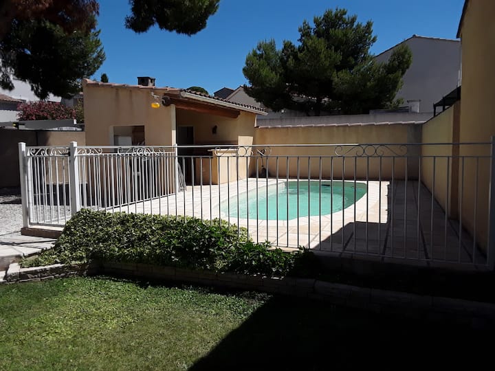 Villa Les Pins 8 Km Avignon - Vedène