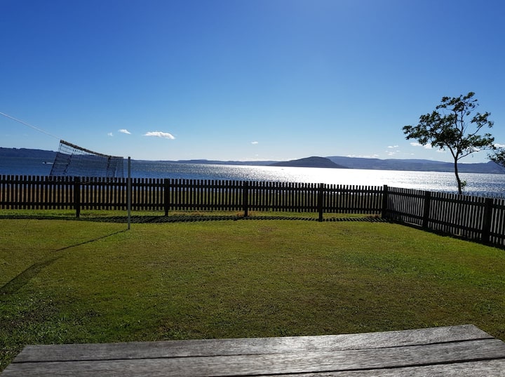 Lakefront Bach By Rotorua - 羅托路亞