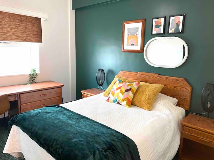 Riverview Private Room - Winnipeg