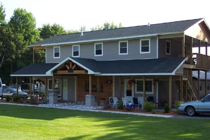 Sauble Resort On Hamlin Lake - Family Lodge 3 - Ludington, MI