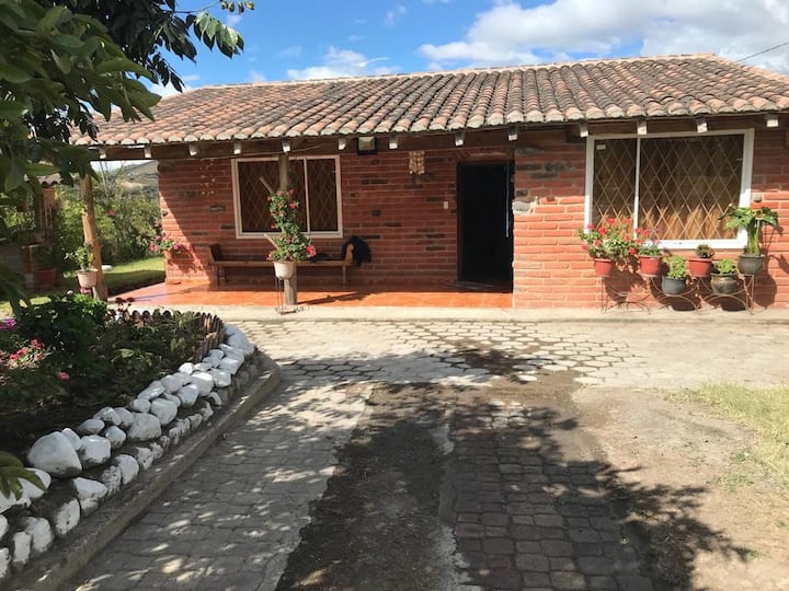 Casa De Campo A Pocos Minutos De Ibarra Y Yachay - Cotacachi