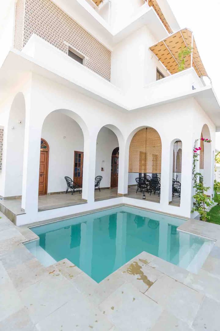 Premium Room With Swimming Pool - Jaipur
