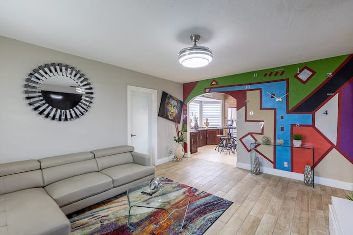 Hollywood Haven / Modern Vibes + Prime Location - Hollywood, FL