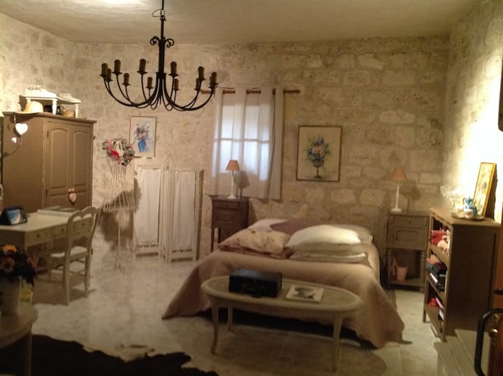Chambre Dans Presbytere - Montcuq