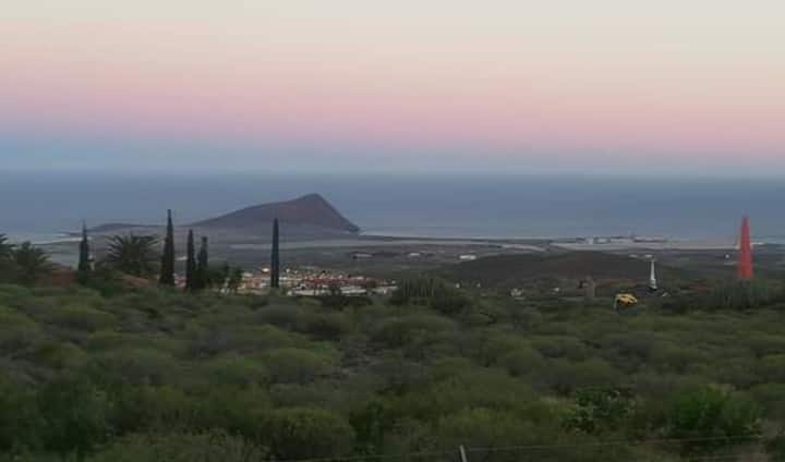 Camping Vista A La Montaña Roja - San Isidro, Alicante