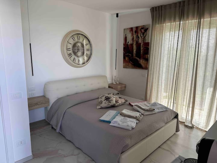 L’eremita: Swim & Suite - Monopoli