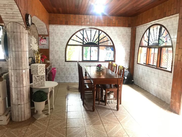 Habitación Cama Simple Cerca A Open Plaza - Venti - Pucallpa