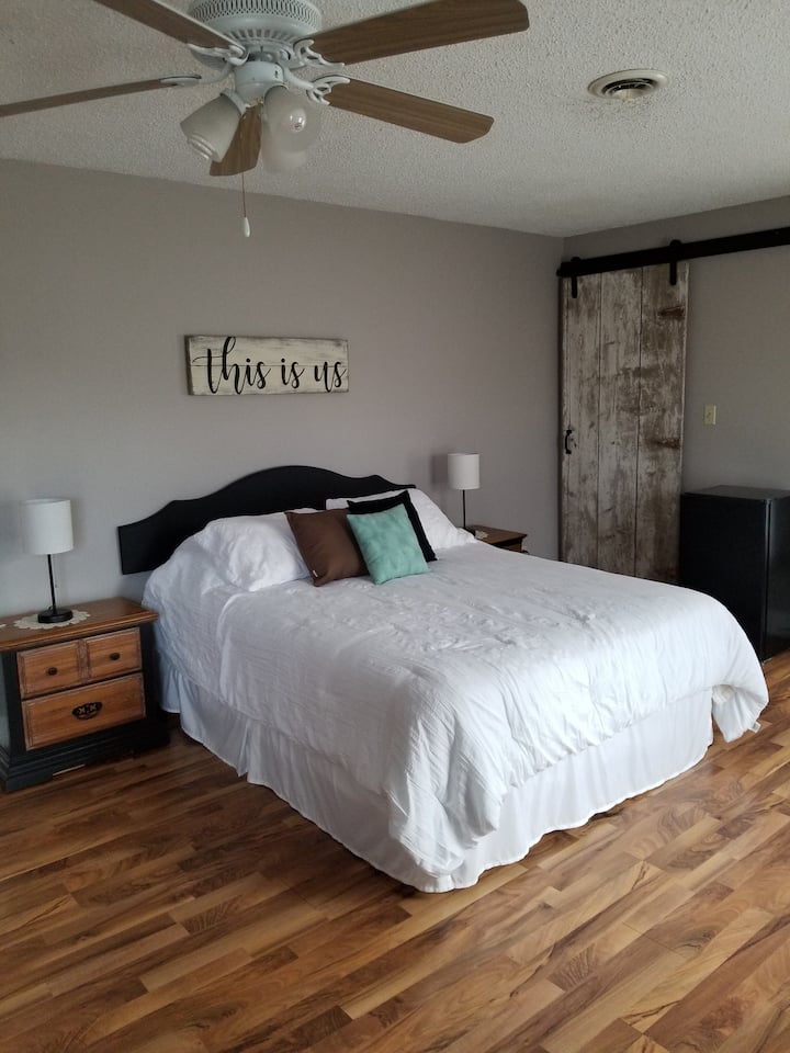 Joni's Air Bnb - Hastings, NE