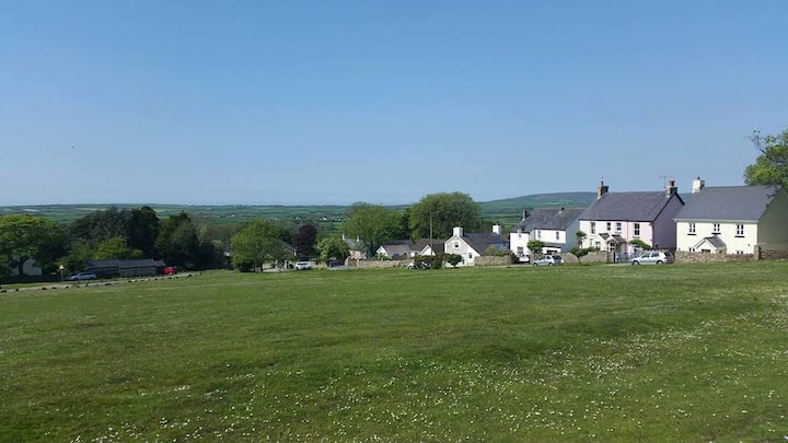 Rushbrook Cottage Family Room - Rhossili