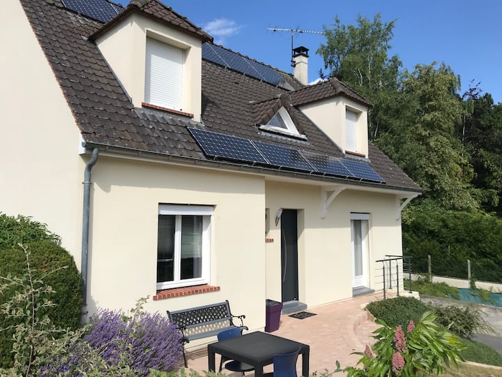 Pavillon Moderne Avec Grand Jardin Bien éQuipé - Oise