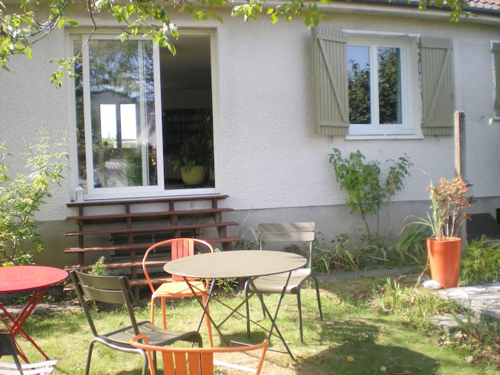 Maison Agréable Avec Jardin - Olivet