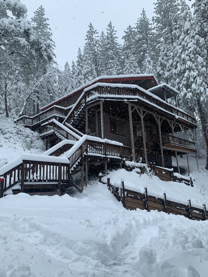Panoramic Views At The Tree House In Lakemontpines - Arnold, CA