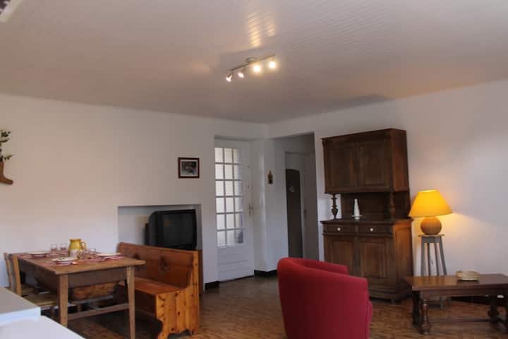Gite Rural Calme 1 Chambre : 1 Lit Double 1 Simple - Morestel