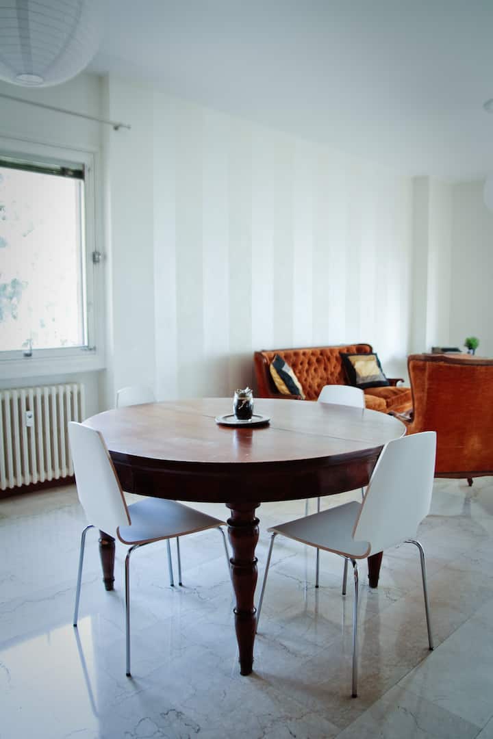 Fantastic Bright Room With 2 Steps From The Center - Bérgamo