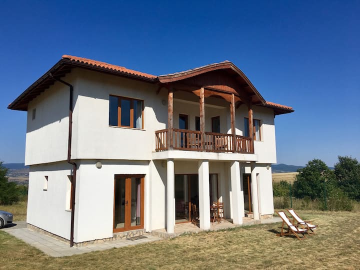 Villa With Stunning Views Near Borovets - 保加利亞