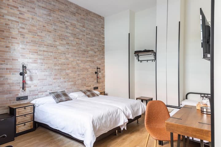 Habitación Triple Pensión H30 Bilbao - Bilbao